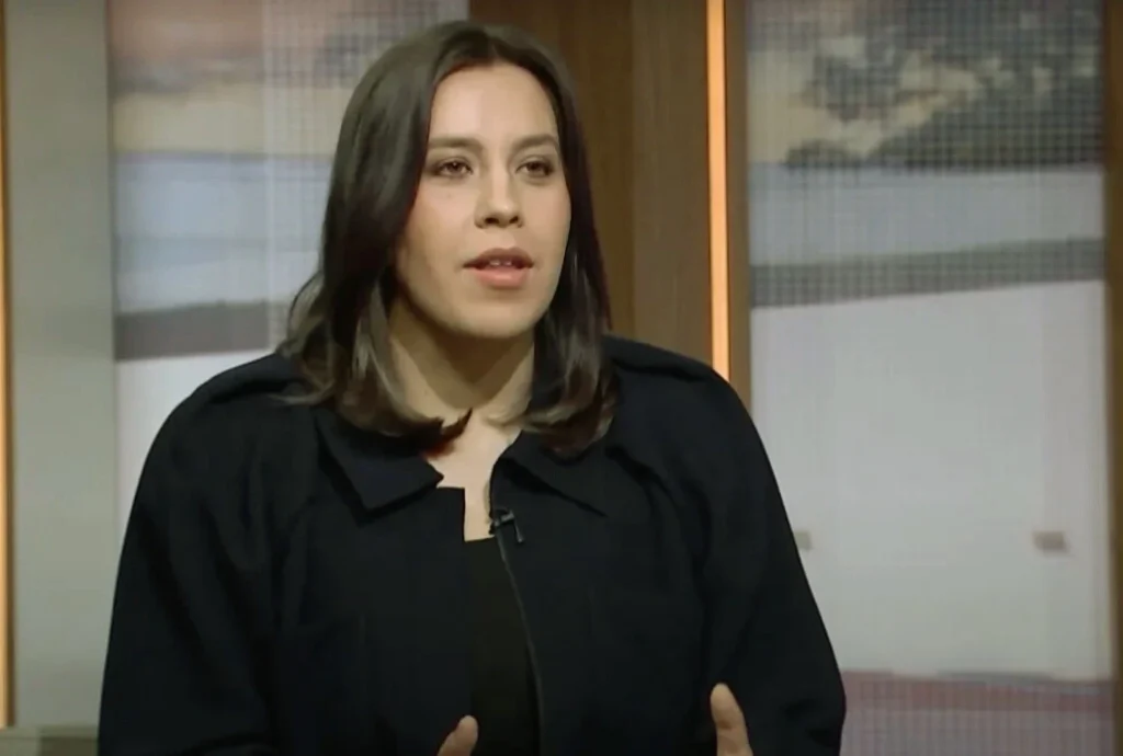 Clare Armstrong-The Journalist at the Heart of Australia’s Political ...